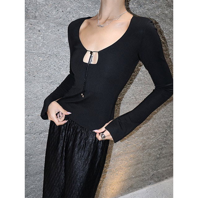 Autumn and winter hollow U-neck temperament black inner wear slimming ...