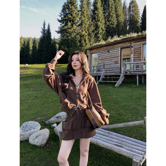 MINI STUDIO Xu Lin's rich and soft circle cotton hooded short jacket ...