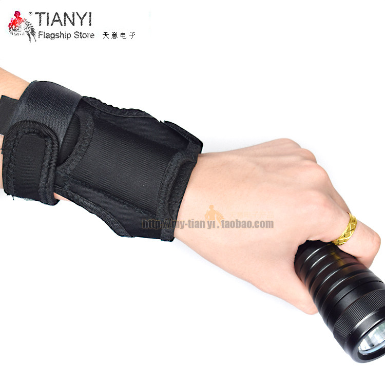 Diving wrist gloves flashlight set sports outdoor wrist strong light ...