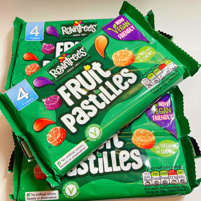 Spot delivery UK Nestle Rowntrees fruit flow heart jelly candy children ...