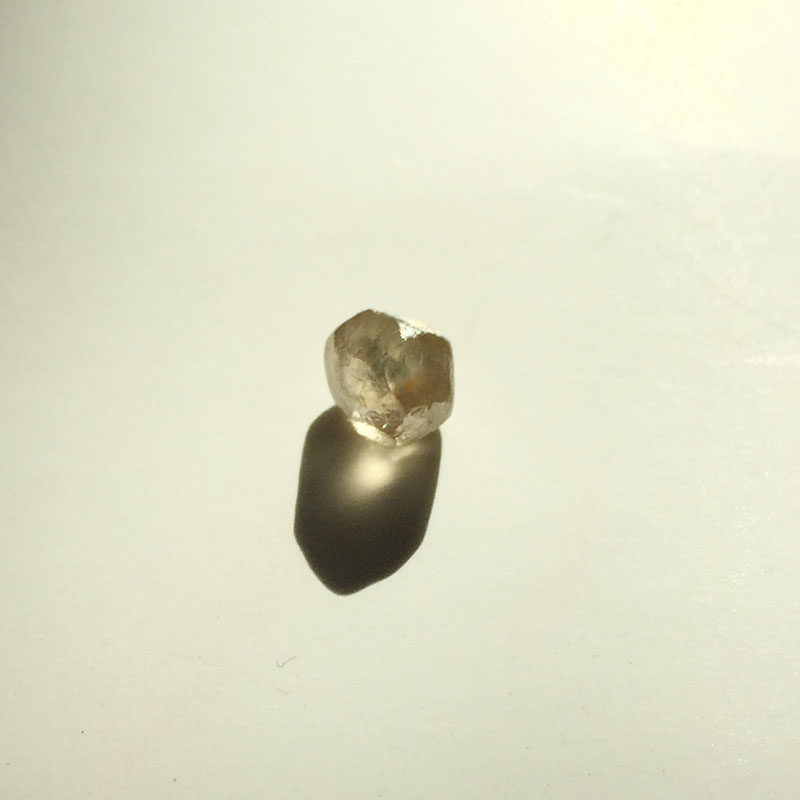 Pierre de diamant brut naturel de 2 carats - Tang Qiu Jewelry