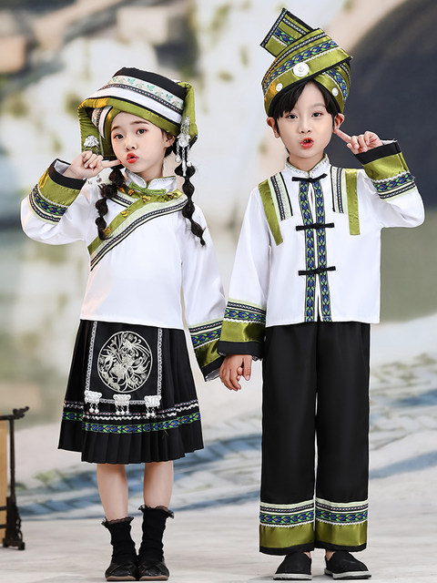 March 3 ethnic costume children's performance costumes Guangxi Zhuang Miao ethnic minority boys ...
