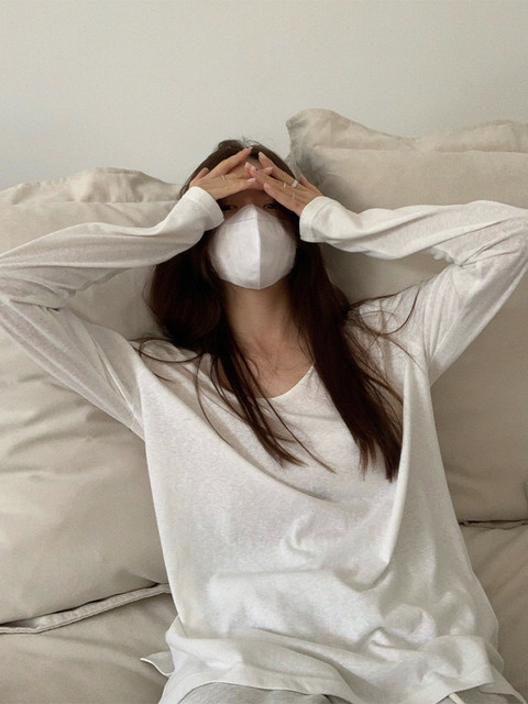 LILCHER white long-sleeved T-shirt women's 2024 autumn and winter new Korean style loose thin u ...