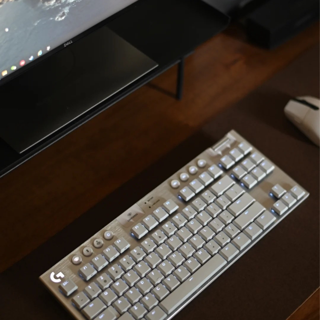 Logitech GPW second generation series wireless gaming mouse G913 mechanical keyboard