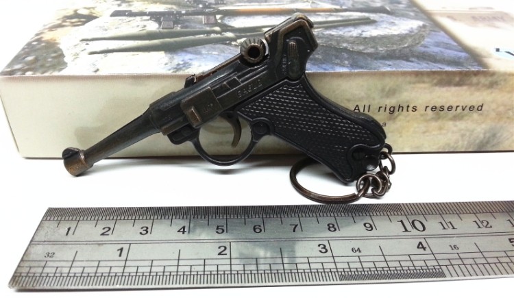 ميدالية مفاتيح لعبة مسدس معدنية برونزية للأولاد - M1911، ديلينجر P08، موديلات لوغر | واحد وعشرين ...