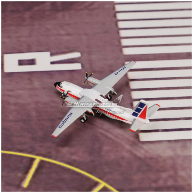 JCWINGSLH4345 Cuban pilot naAntonov Cuban pilot aviation AN-26CU-T14251:400