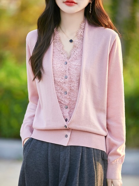 Autumn and winter V-neck color-blocked fake two-piece worsted wool ...