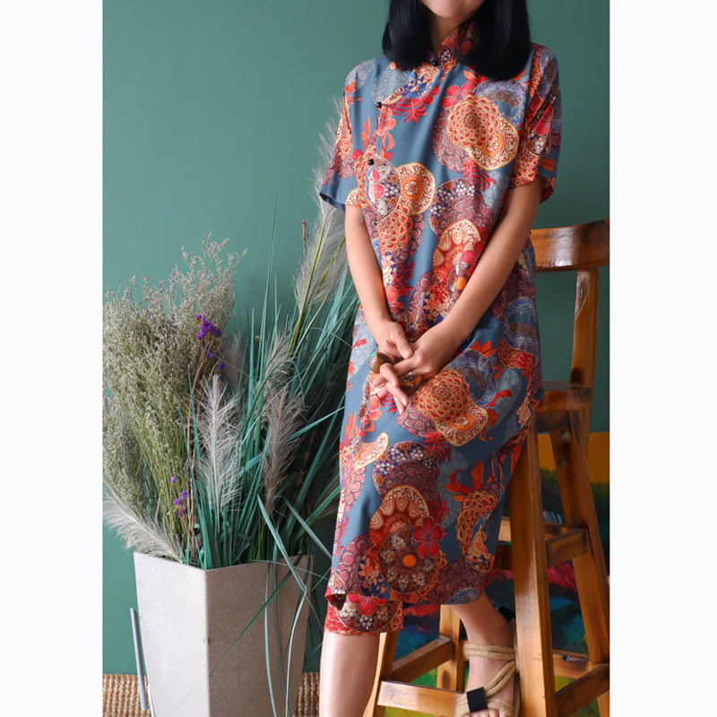 Jiang Huan design and wind make the old flower color with elasticity, loose Chinese cheongsam ...
