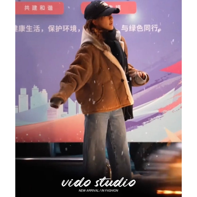 Ruan Yan Zhao Lusi, the same brown fur integrated lamb hair coat ...