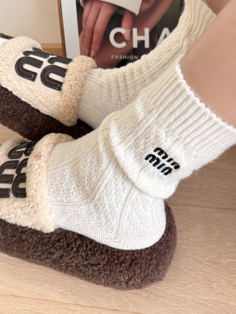 Miu Socks for Women in Autumn and Winter 2024 New Hot Style Mid-Card ...
