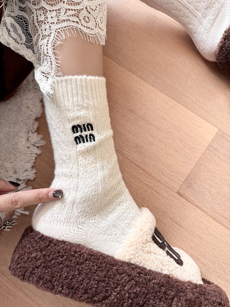 Miu Socks for Women in Autumn and Winter 2024 New Hot Style Mid-Card ...