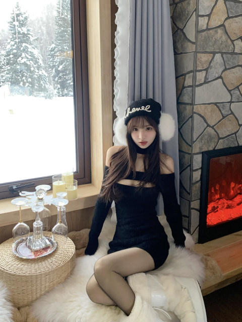 Your spicy snow field hot girl/autumn and winter black one -character ...