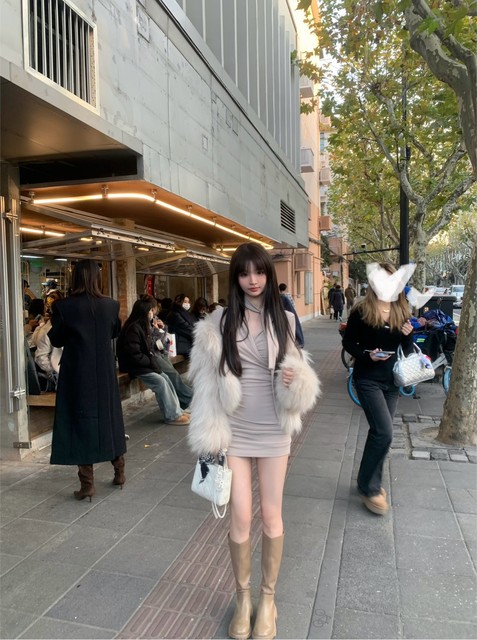 Your spicy autumn and winter inner hip skirt women's milk tea dress ...