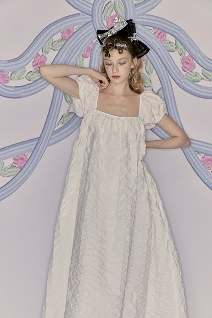 Made in the back garden *Give me white series pure white French ...