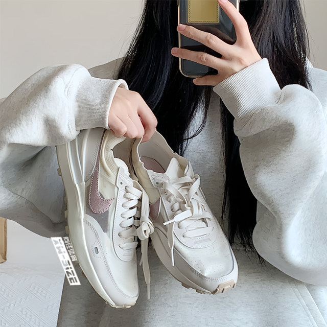 Yearning Sports Nike Waffle Women's Sacai Breathable Lightweight Casual ...