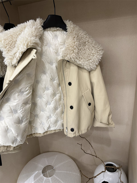 Korean version of glutinous jiji protein leather large lapel leather ...