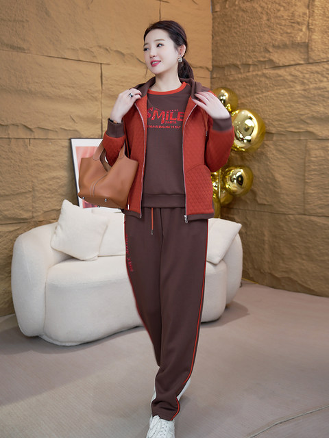 Hong Kong UG/KG Middle-aged Mom Spring Sports Set 2025 New Tops ...