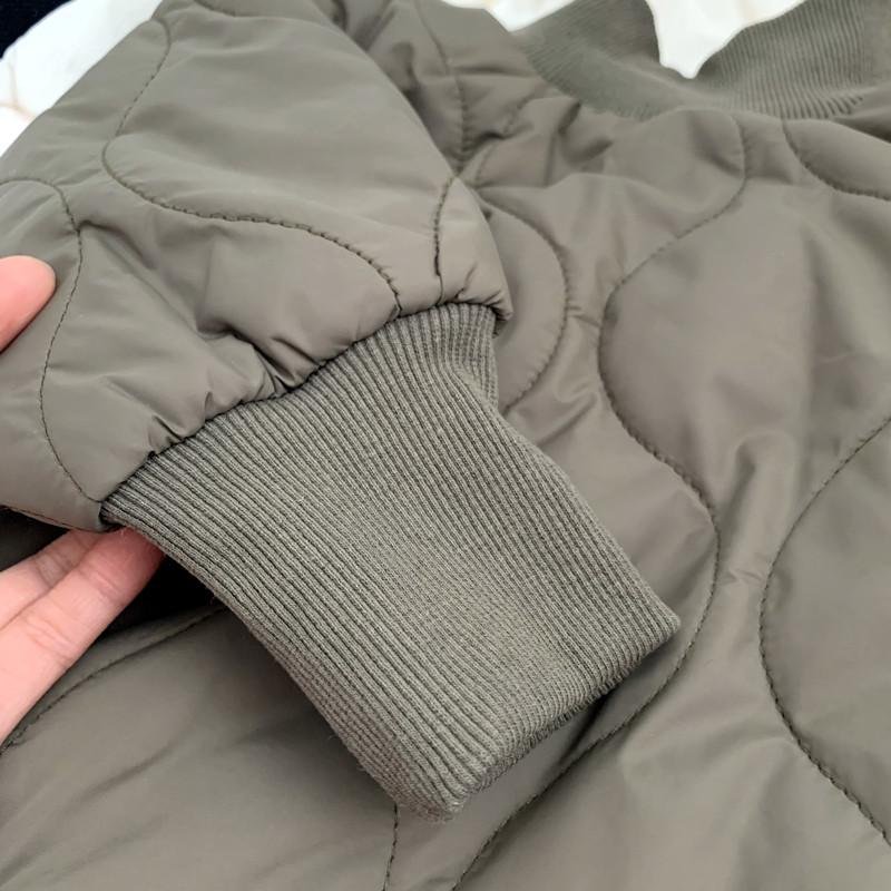 Simple sense of classic classic winter models, men and girls, stitches ...