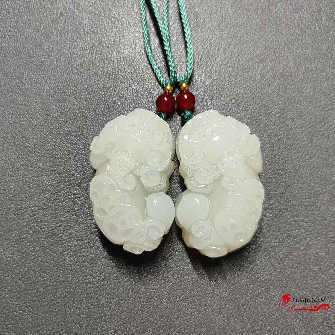 Xinjiang hotan jade mouton gros jade pi xiu pendentif-modèle de couple ...