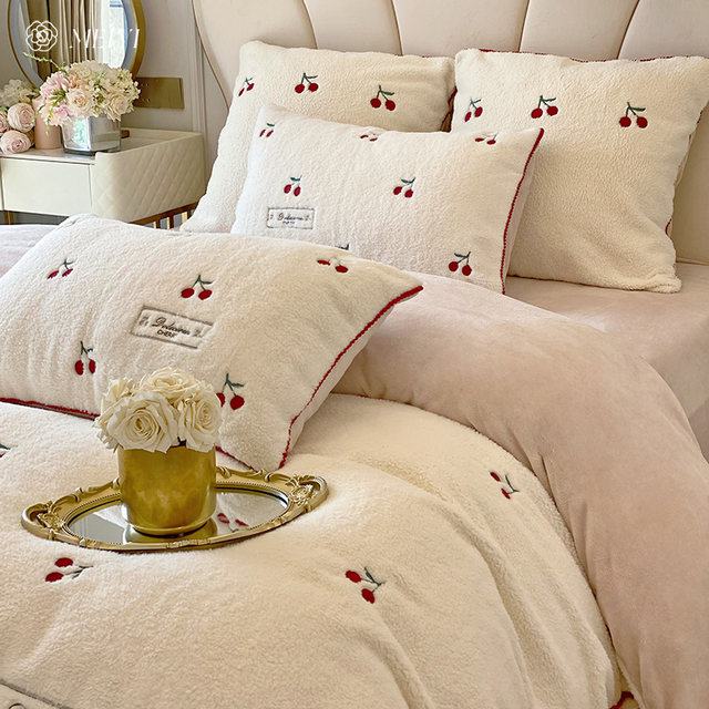 Friendship Family Textiles Winter Warm Conduct Settles Milk Velvet Four ...