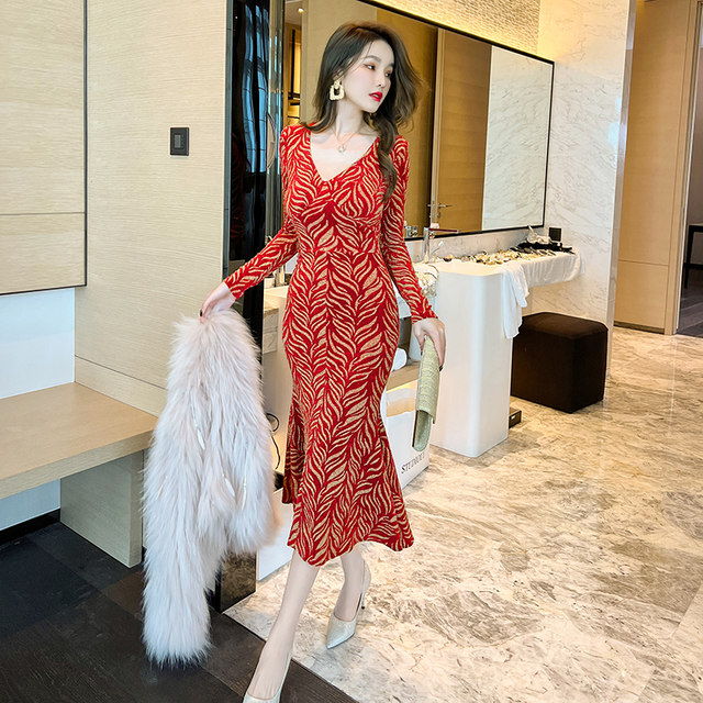Dress with slim waist and elegant sister style v-neck mid-length French ...