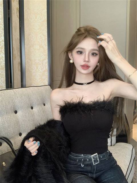 Hot girl's furry spliced tube top vest for women in autumn and winter ...