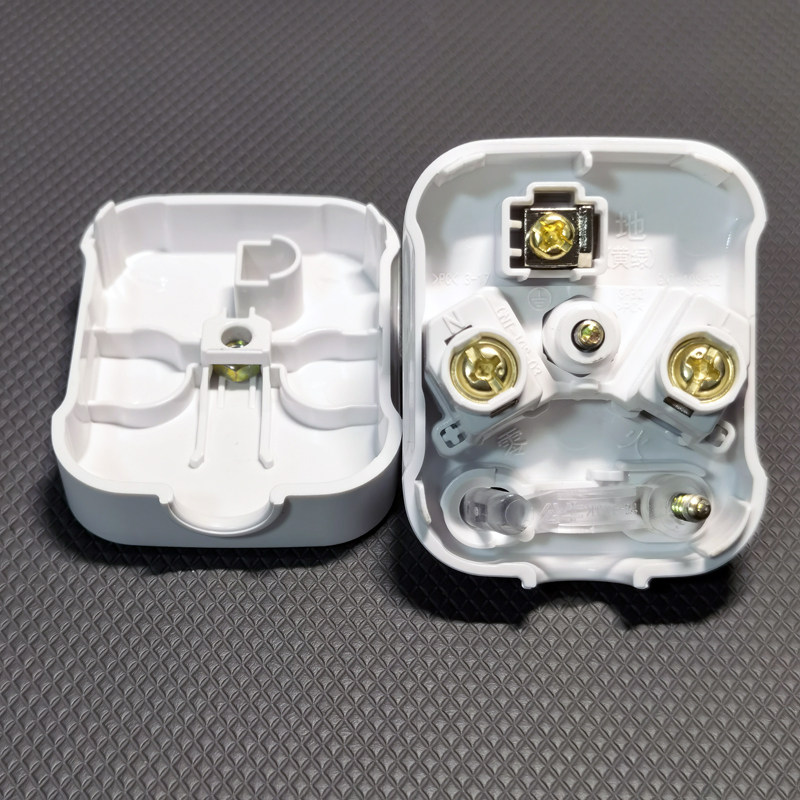 Bull 3-Leg Industrial Plug - 10A Triangle Power Socket