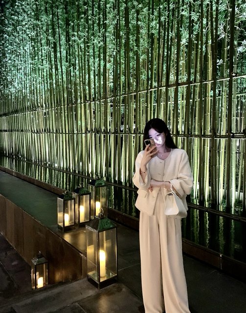 Zhao Baoni's elegant curved salt-sweet temperament small fragrance coat ...