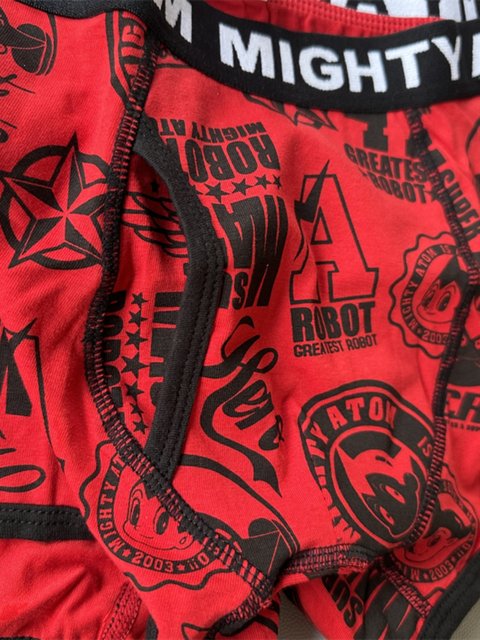 Two Pan Ni Lu Ai Tongmu Trend Fashion Men's soft, comfortable ...