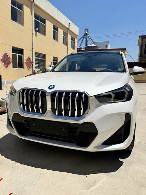 Suitable for 23-25 BMW ix1 center net modification supplies sticking ...