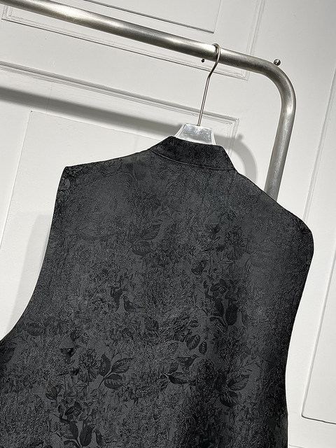 High-end Chinese style and slanted placket jacquard vest for women 2024 ...