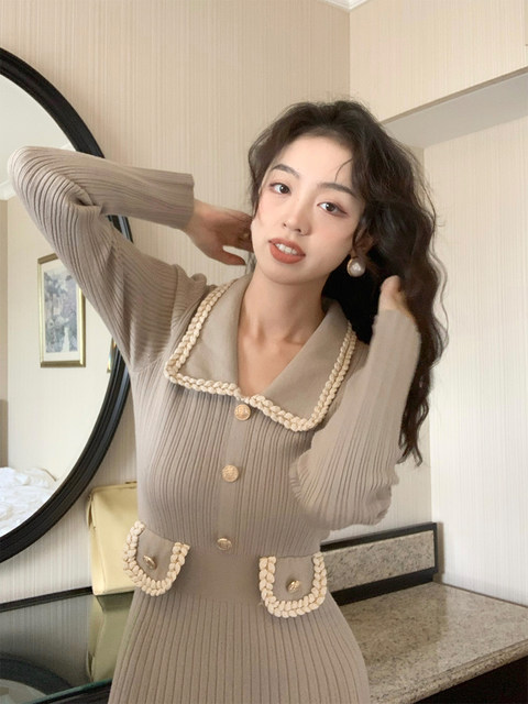 SYT's playful and cute little fragrant lapel slim knitted dress for ...