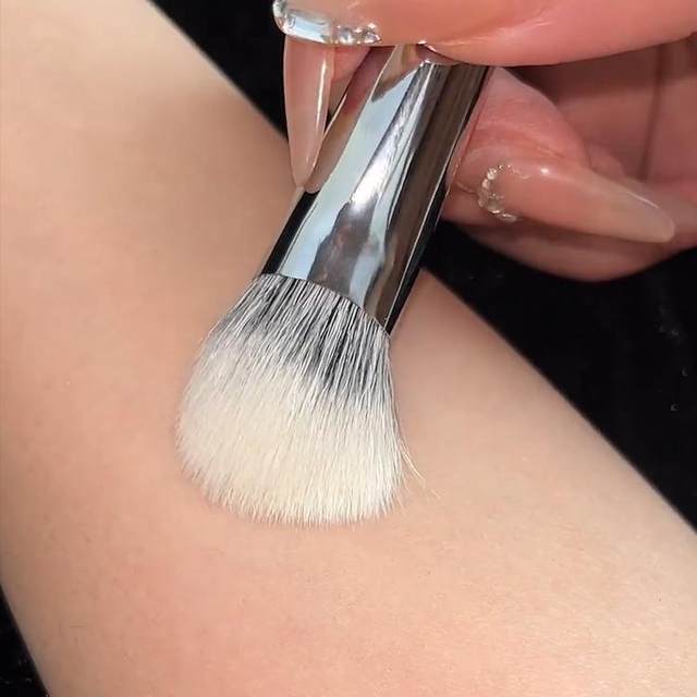 Who invented it! Slope fingertip blush brush stippling brush wool ...