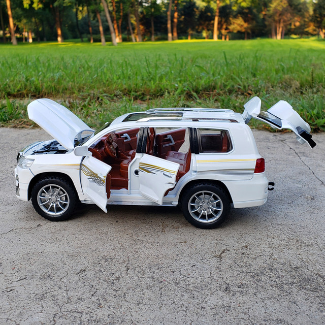 1:24 Toyota Prado domineering alloy car model simulation metal car ...