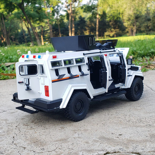 1:24 Sabertooth Tiger explosion-proof vehicle armored vehicle alloy ...