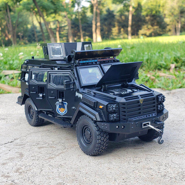 1:24 Sabertooth Tiger explosion-proof vehicle armored vehicle alloy ...