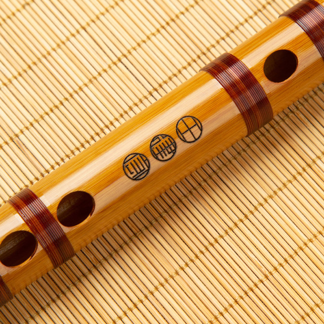 Wang Jianhong refines flute musical instruments for students and ...