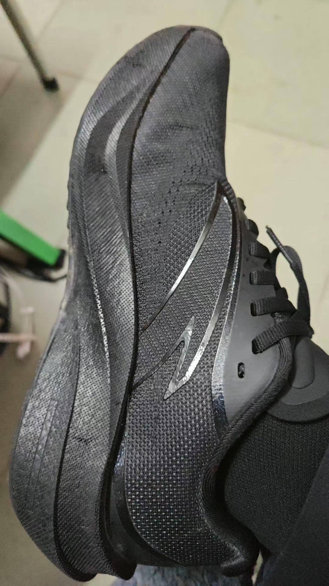 安踏柏油路霸3V丨Vibram专业竞训跑步鞋男氮科技透气缓震运动鞋子