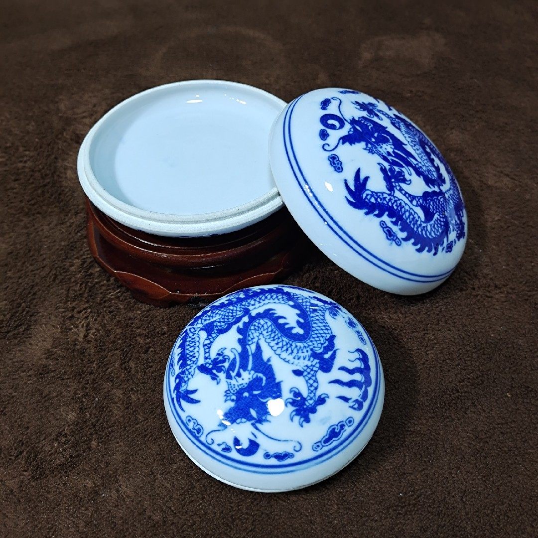 Jingdezhen ceramic dragon seal table blue and white porcelain round pad ...