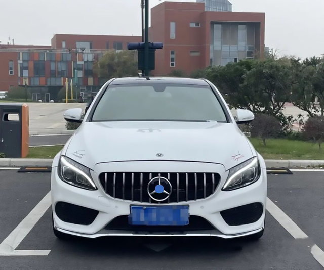 07-21 Mercedes-Benz c200L mid-net star W205 front bar vertical bar mid-net C260 modified grille ...