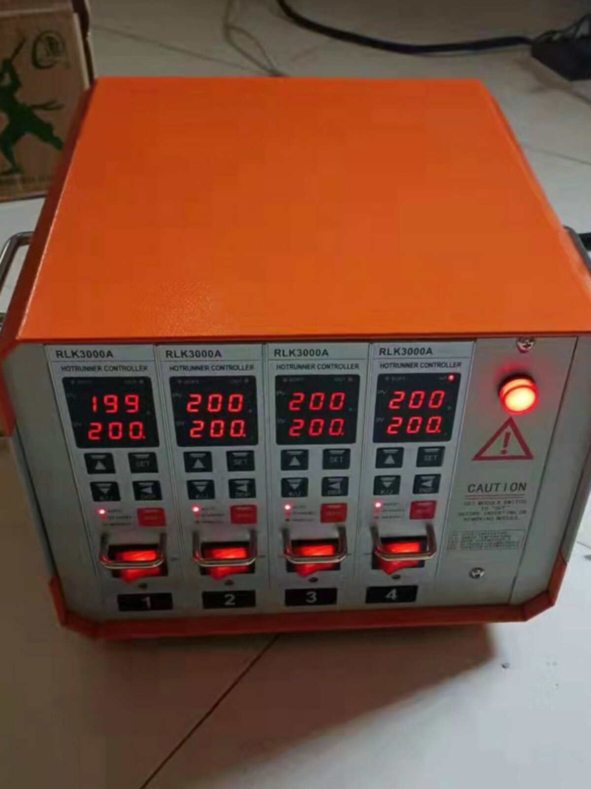 Rong Yue Hot Runner Temperature Controller - Mold Temperature Control Box