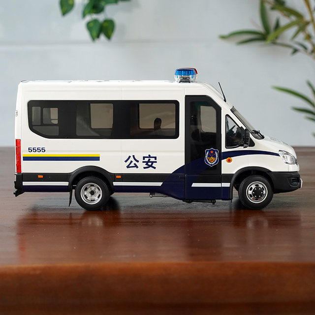 Iveco police car original factory 1:24 Wolfson SWAT public security ...