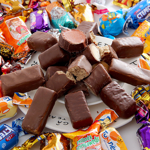 Russia imported sandwich chocolate sugar hazelnut assorted hybrid candy ...