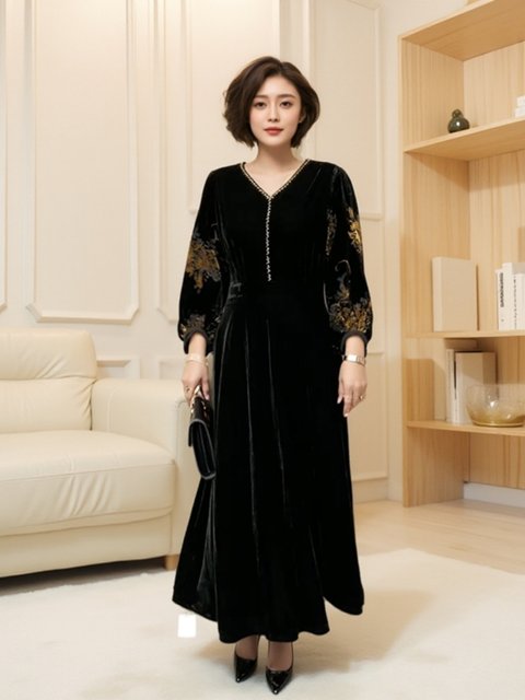 High-end design velvet dress, new fall style, large size, flesh ...