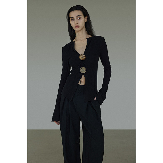 UNSPOKEN design sweater women's V-neck slim retro temperament long ...