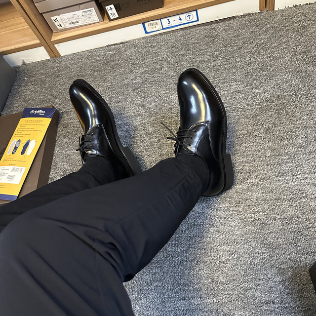 Withdrawing 424344 brand high -end men's Derby shoes into the oral ...