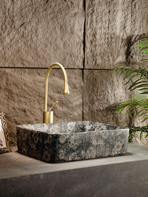 Outdoor retro ceramic platform, basin washbasin, home bathroom, wash ...