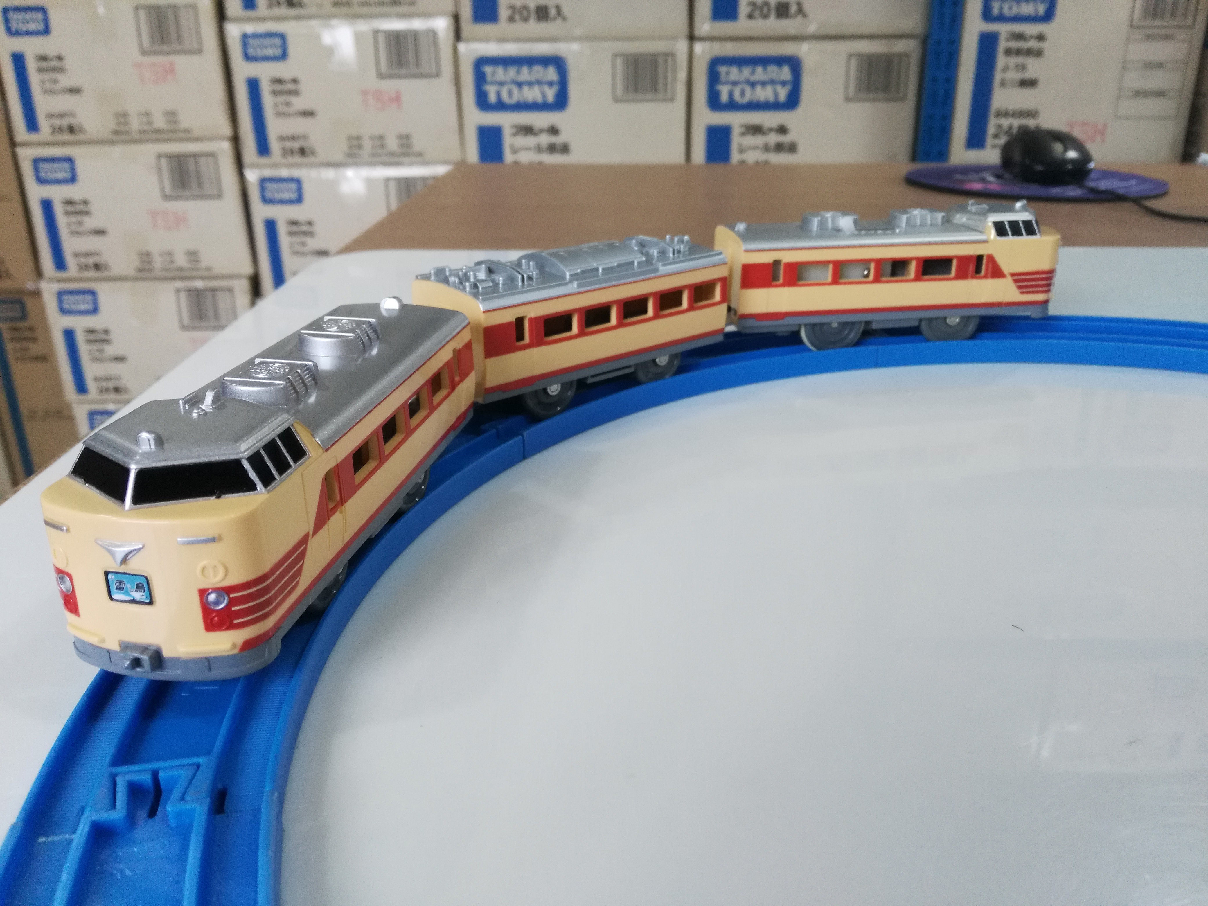 Tomy Tommy Capule Road Electric Train Passenger Car Toy