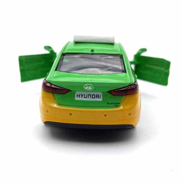 Cai Po Chengzhen 1:40 Modern Taxi car model model alloy simulation children's toys collection gift