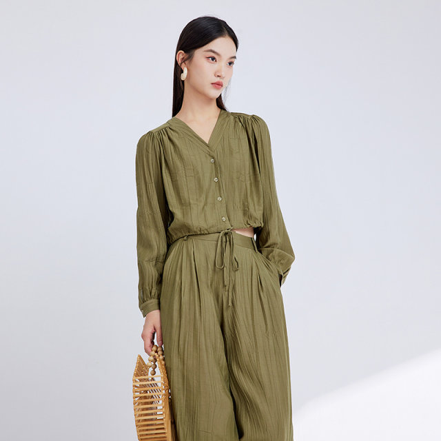 MOFAN Elegant Army Green V-neck Chiffon Shirt Women's Spring and Summer Irregular Pleated Long ...